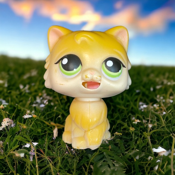Littlest Pet Shop | Accessories | Littlest Pet Shop First Generation Yellow Persian Kitty Cat ...